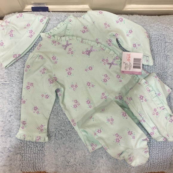 Little Me | Pajamas | Layette In Light Green And Lavender By Little Me ...